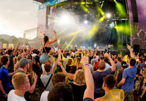 Concert Etiquettes & Rules: What Every Fan Should Follow