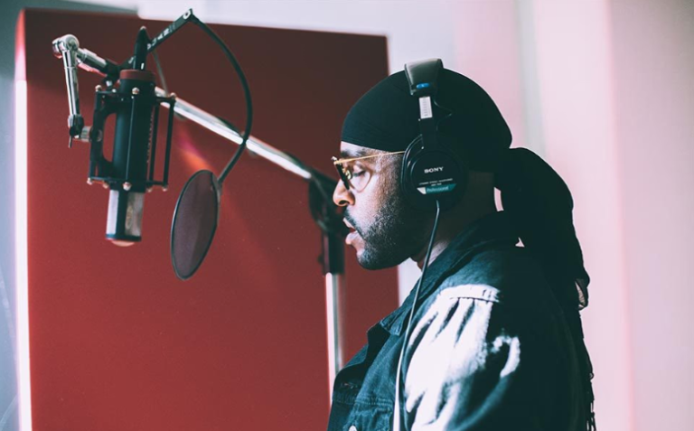 How Many Tracks on an Album? (A Complete Guide)
